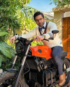 Sheheryar Munawar Siddiqui Biography - Sheheryar Munawar Pakistani Actor - Showbiz Secret